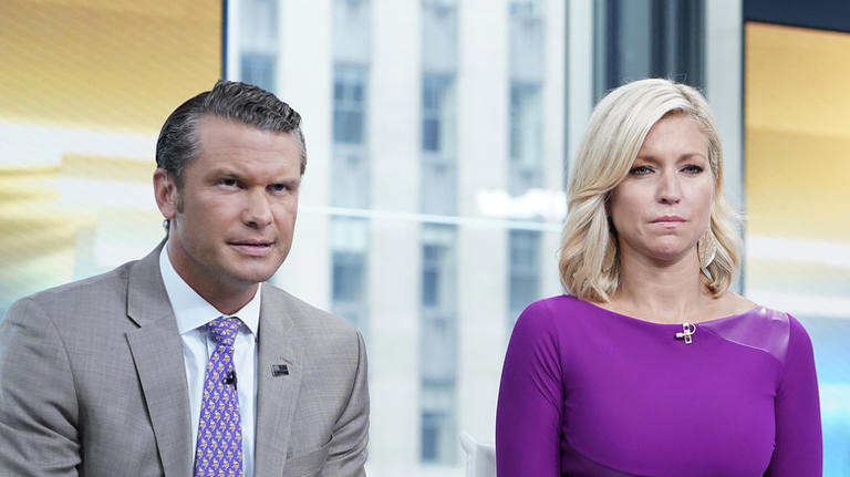 Ainsley Earhardt raised eyebrows after claiming she saw Pete Hegseth do something completely ...