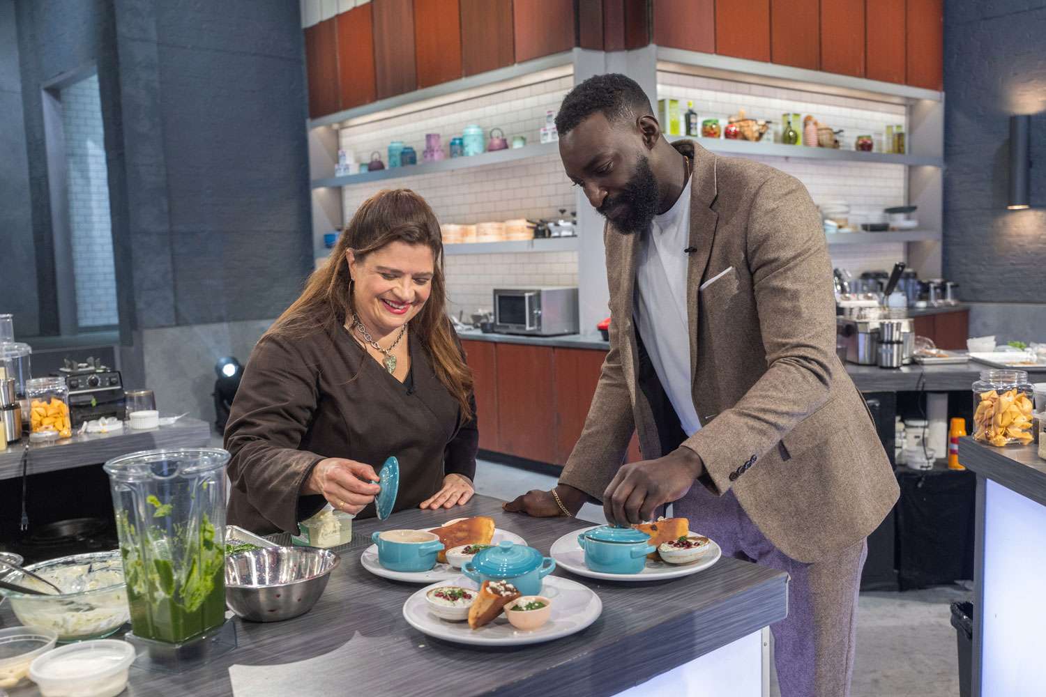 HOT! Alex Guarnaschelli officially introduces her new boyfriend in Season 5 of Alex vs. America ...