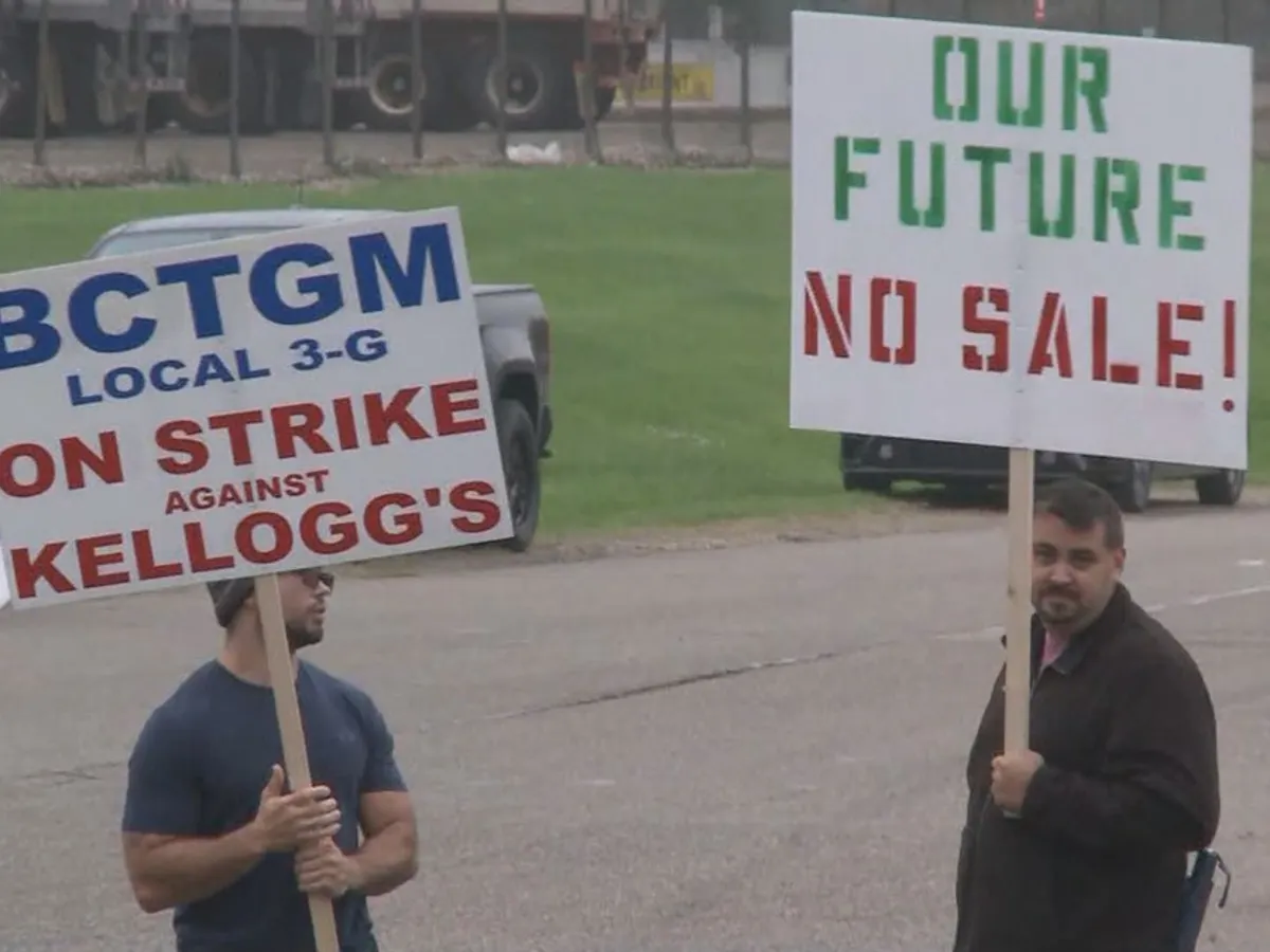 A wave of employees have declared a BOYCOTT of Food Network and plan to ...