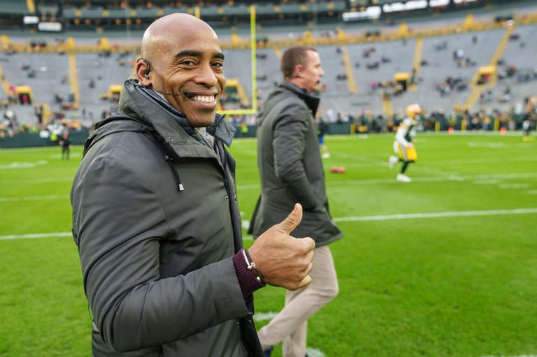 Tiki Barber accused CBS executives of being “sly foxes,” claiming they ...