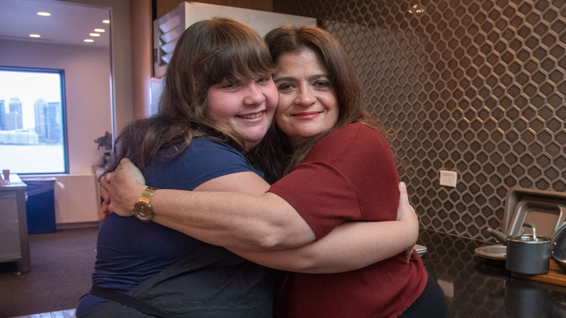 Ava — daughter of Alex Guarnaschelli — revealed that her mom FORBID her from becoming a chef ...