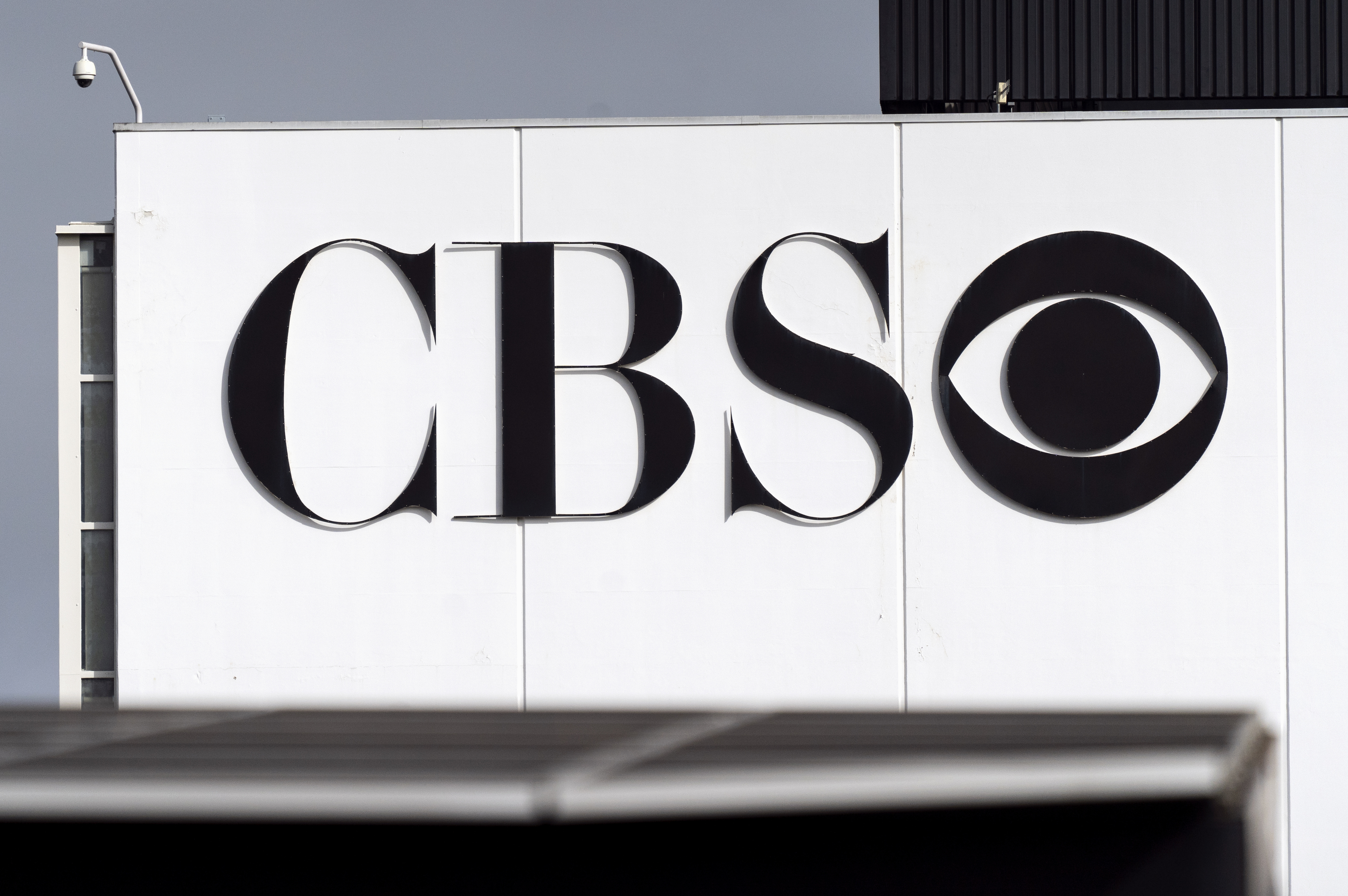 BREAKING NEWS! More than 1,000 CBS employees were suddenly laid off in ...