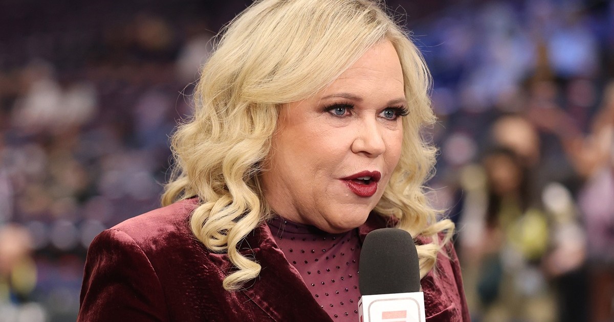 HOT! ESPN’s Holly Rowe has finally gone public with her wedding photos ...