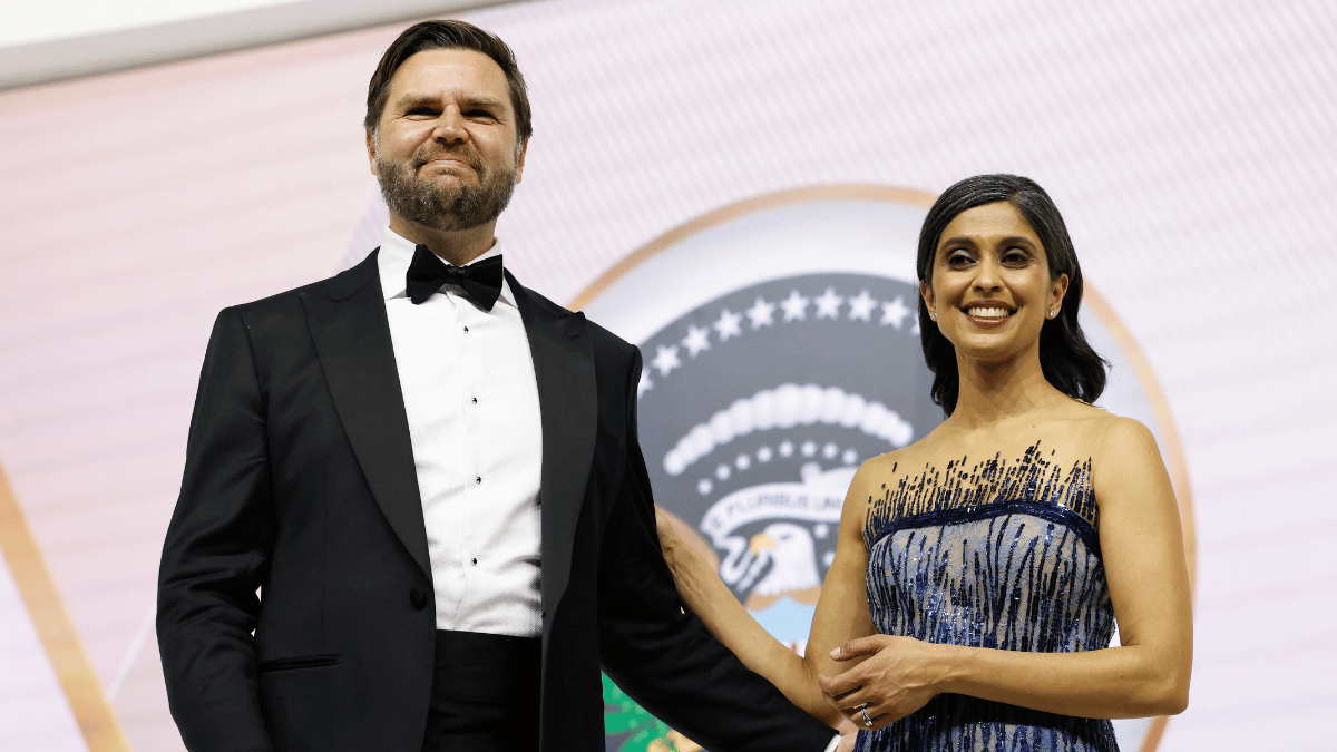 Confirmed! Proof indicates JD Vance coerced his spouse Usha into having ...