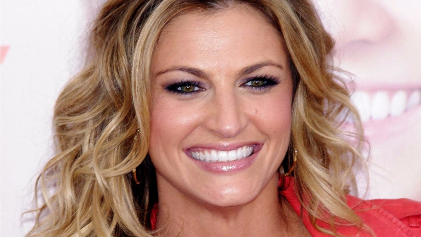 Erin Andrews firmly declares that she will not step down from her role ...