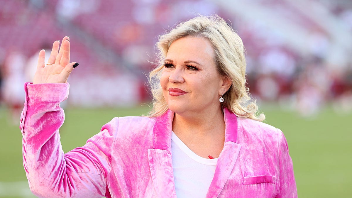 Exciting update! Following almost a year of being apart, Holly Rowe ...