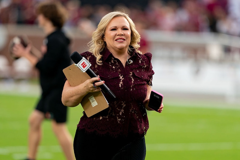 Exciting update! Following almost a year of being apart, Holly Rowe ...