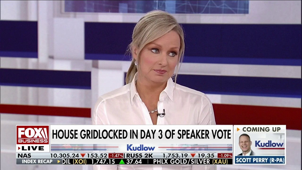 Sandra Smith has officially announced her departure from Fox News in ...