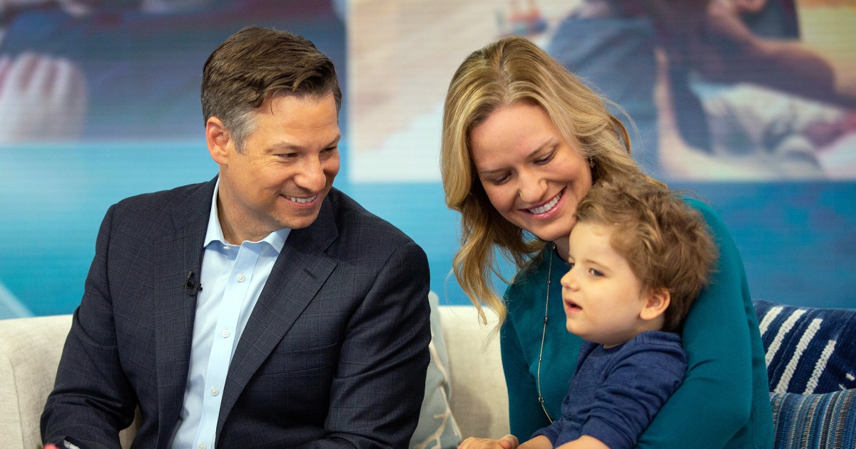 Recently released images of Richard Engel in a hospital after being ...