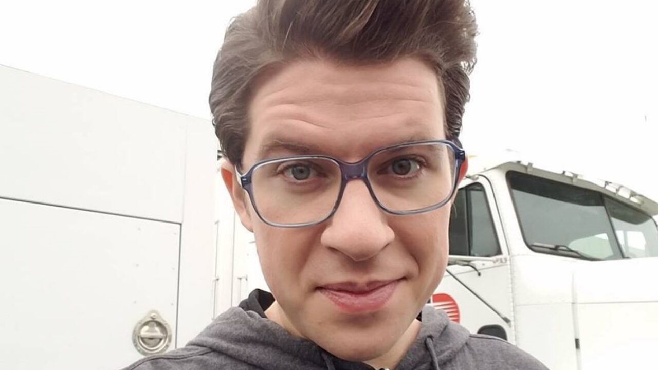 GOOD NEWS! Justin Warner has officially announced his new show on Food ...