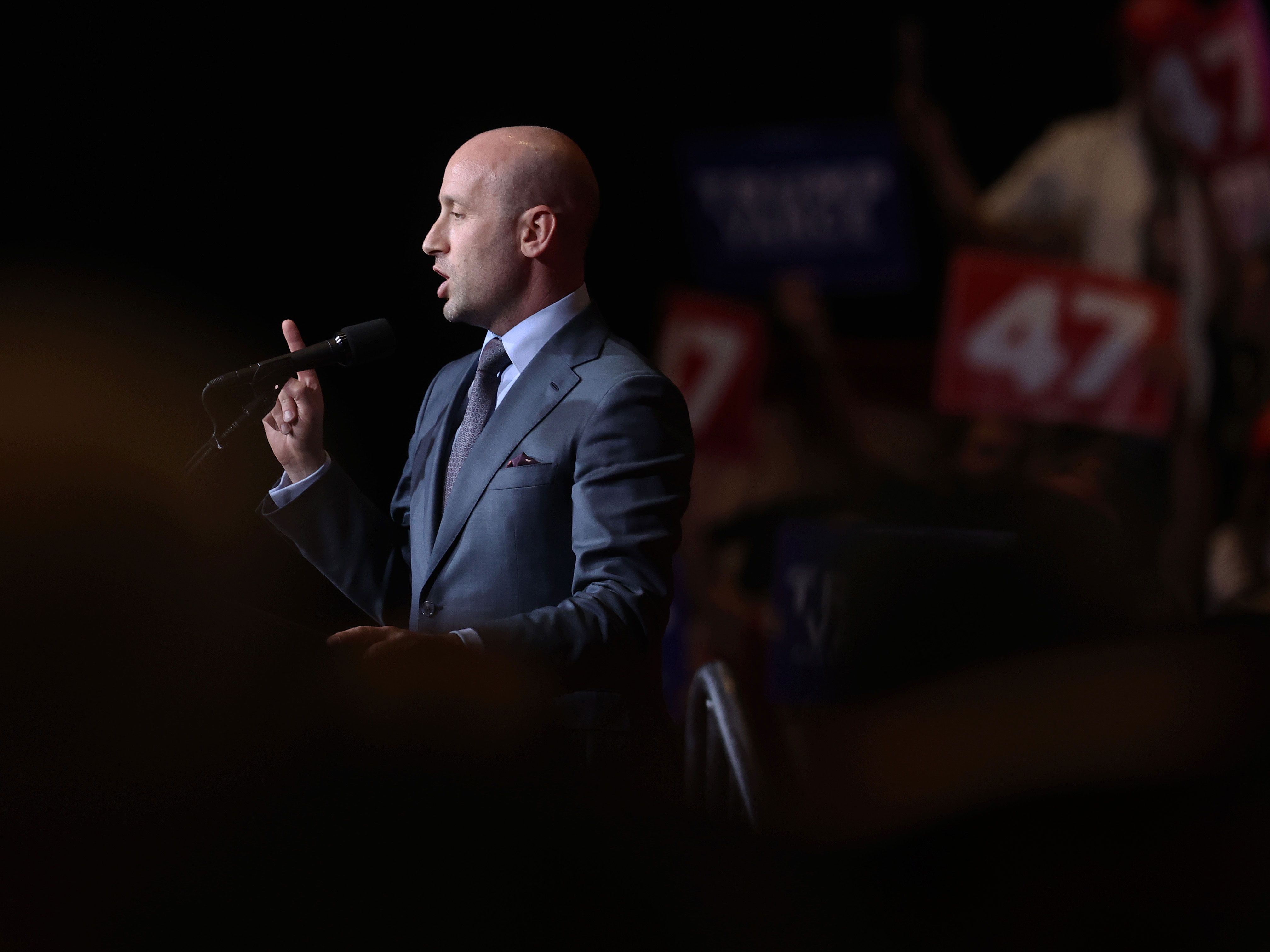SHOCKING! Stephen Miller’s wife announced she suffered a miscarriage ...