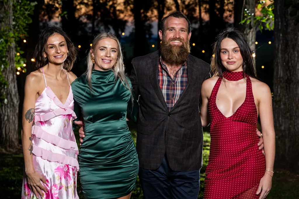 Three women walked out on Farmer Jason in one of the most humiliating ...